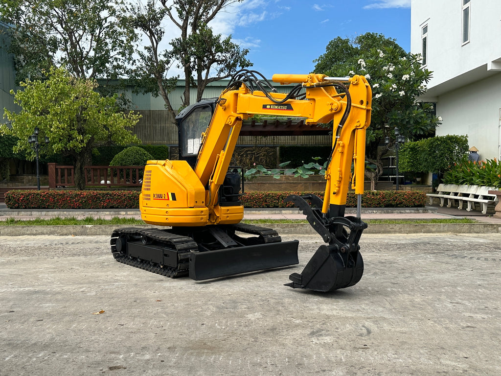 Komatsu PC38UU-2 Mini Excavator with Hydraulic Thumb – The NGO Company
